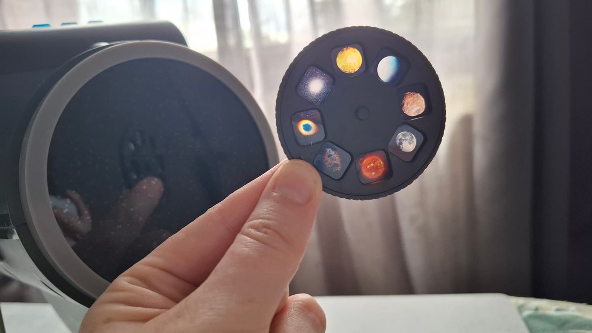 Smithsonian Planetarium star projector review | Space