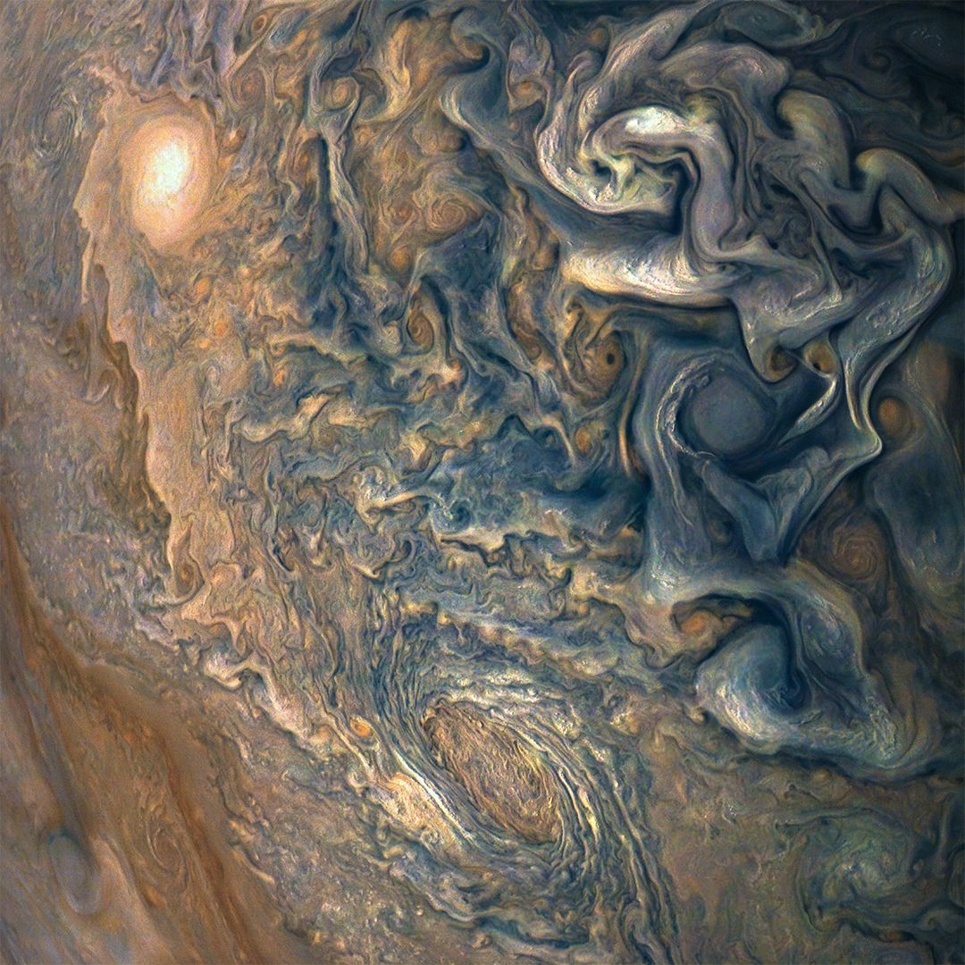 Blue Velvet: Jupiter's Cloud Tops Appear Azure in New Juno Image | Space