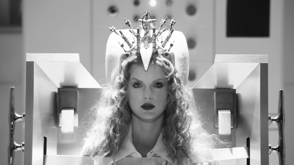 The 10 Most Heartbreaking Lyrics On Taylor Swift's The Tortured Poets ...