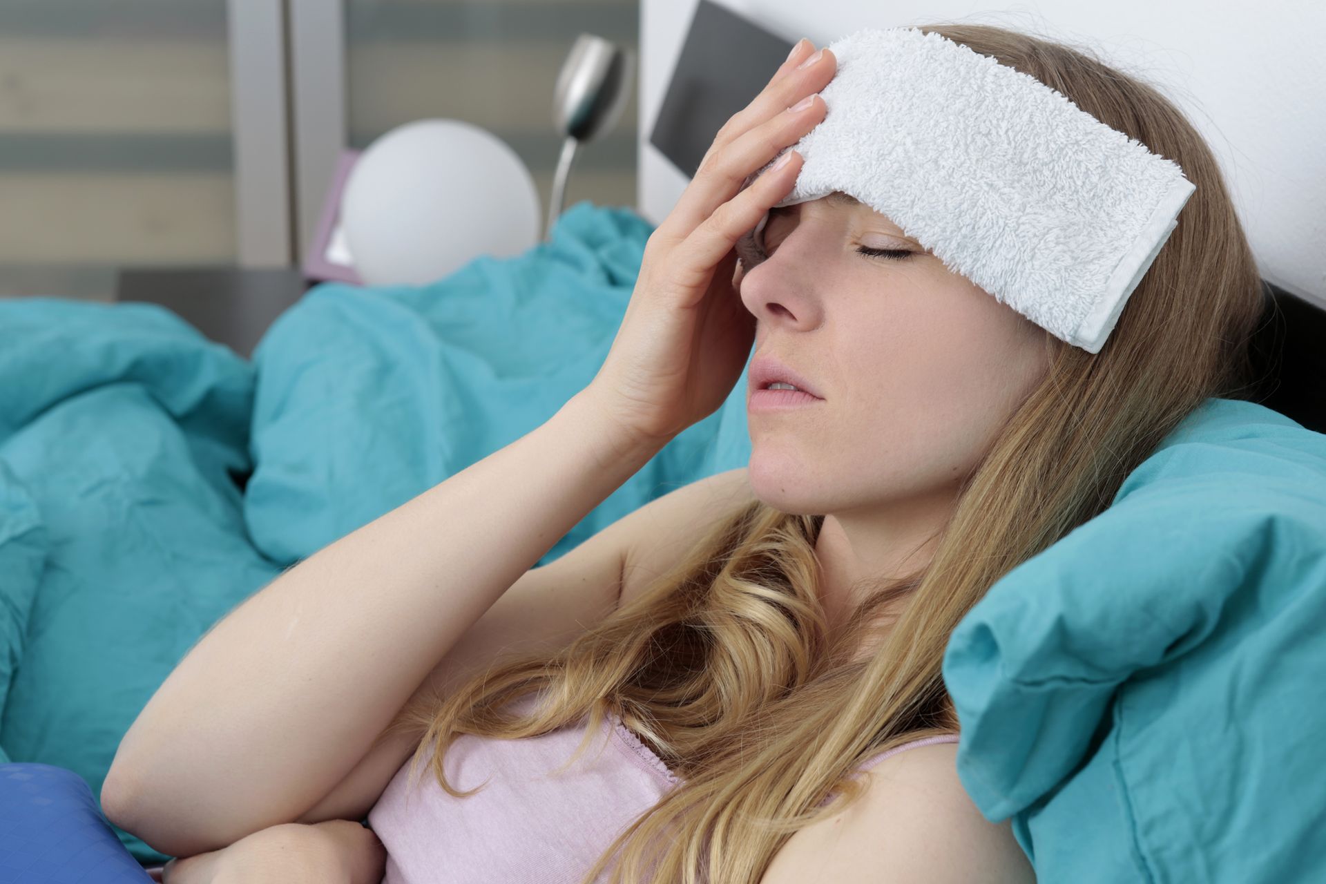 How to sleep in the heat: 25 expert tips for getting to sleep in a ...