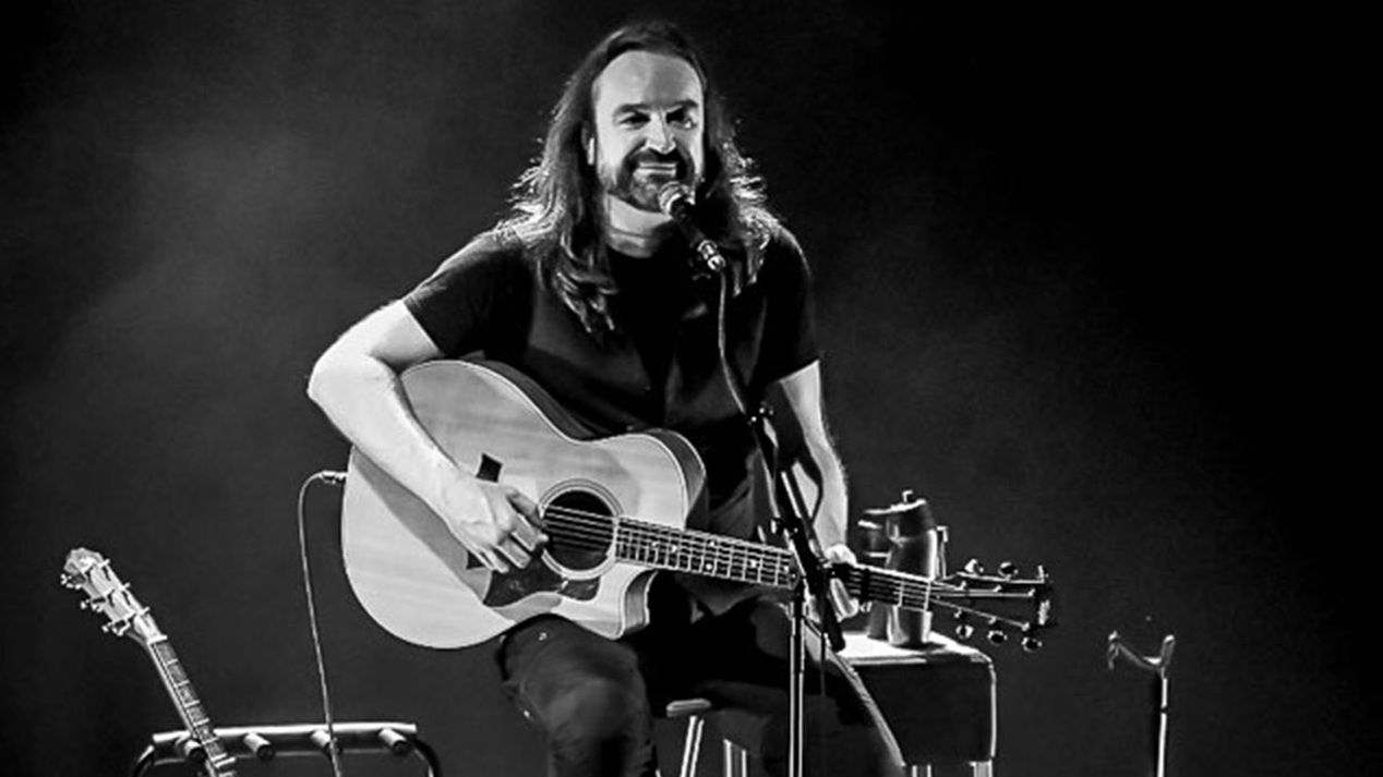 Damian Wilson to celebrate birthday with rare London solo show | Louder