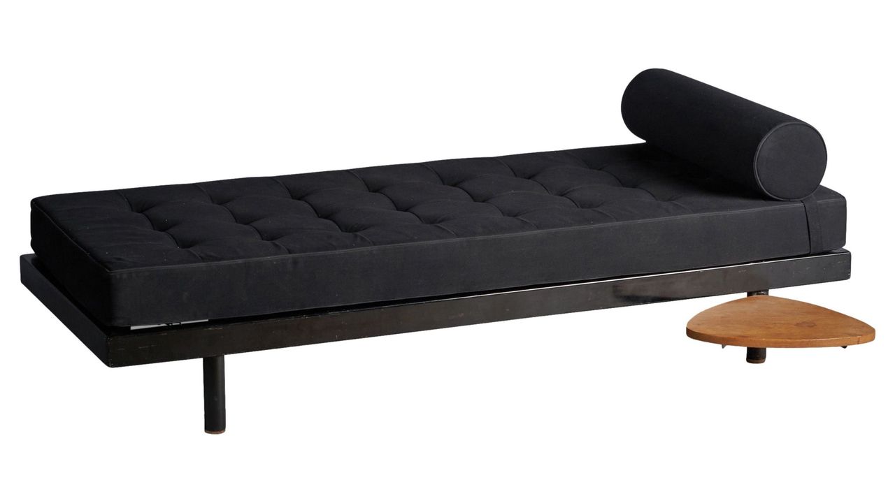 9 Iconic Sofas That Design Savants Should Know by Name | Livingetc