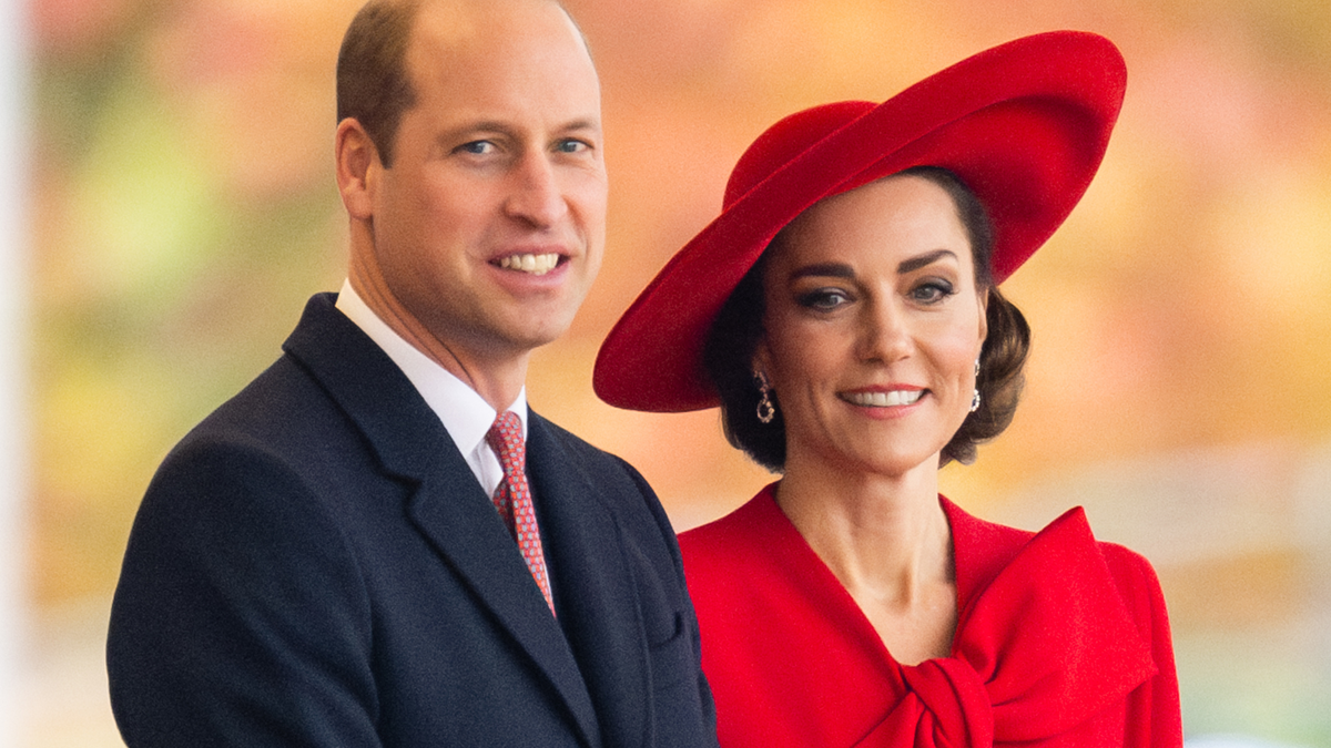 William And Kate Are Hiring Someone With 'Tact And Discretion' | Marie ...