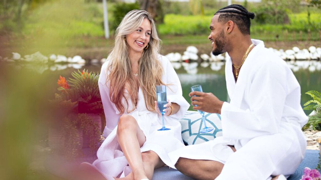 Love Island USA fans drag Anna for flirting with Harrison | What to Watch
