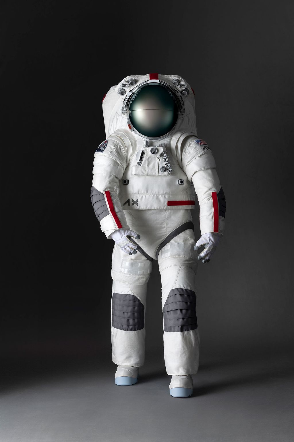 Axiom Space's lunar spacesuit sports 4G comms, Prada looks and Oakley ...