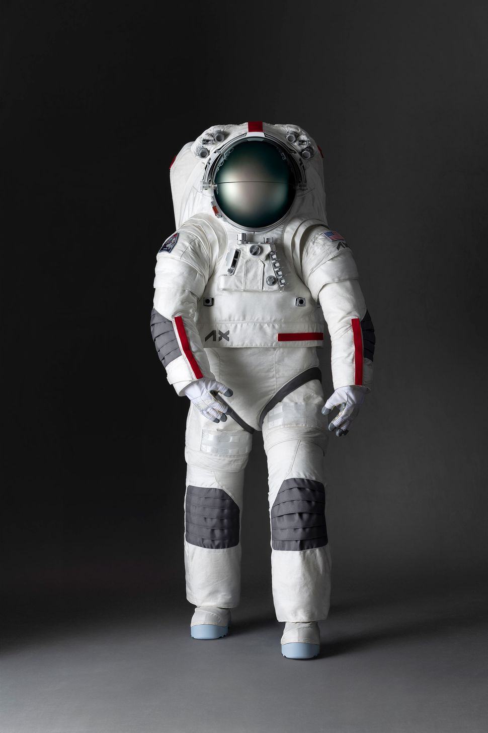 Axiom Space's lunar spacesuit sports 4G comms, Prada looks and Oakley ...