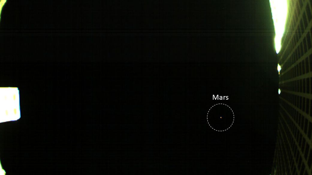 Tiny Cubesat Snaps Photo of Mars for 1st Time Ever | Space