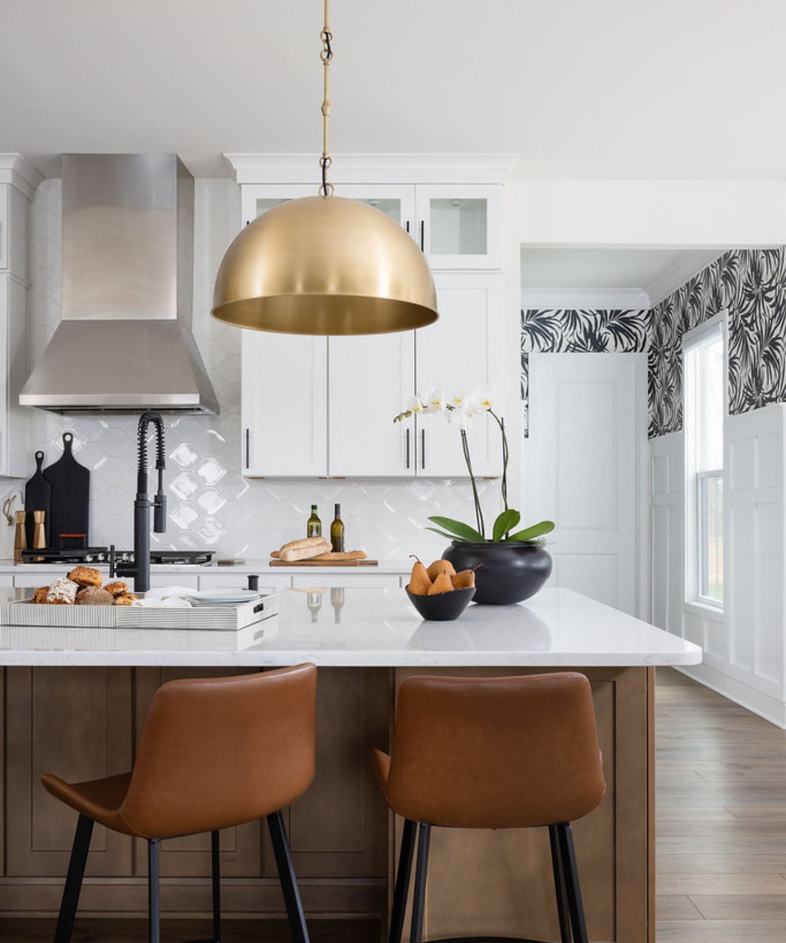 5 kitchen pendant lighting ideas for a classic scheme | Homes and Gardens