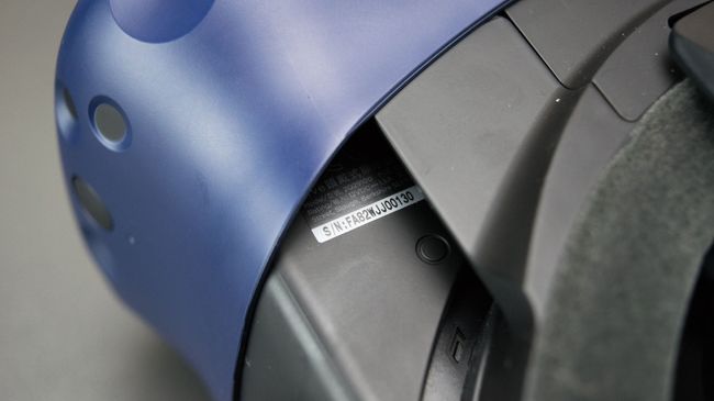 Up Close With the HTC Vive Pro Headset - HTC Vive Pro Headset Review: A ...