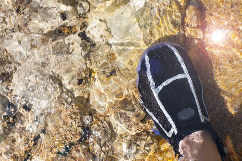What are water shoes? (And why you need a pair!) | Advnture