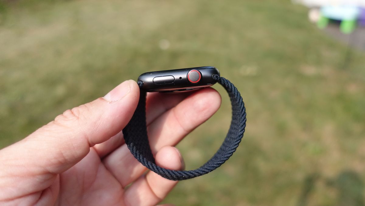 Apple Watch SE review | Tom's Guide