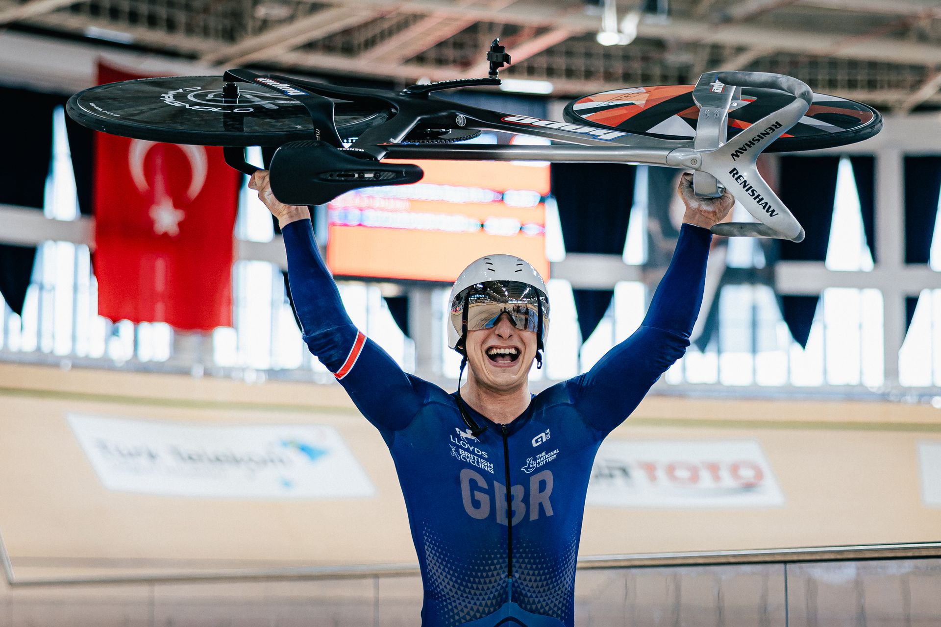 Fastest man in the world: How Matthew Richardson broke track cycling's ...