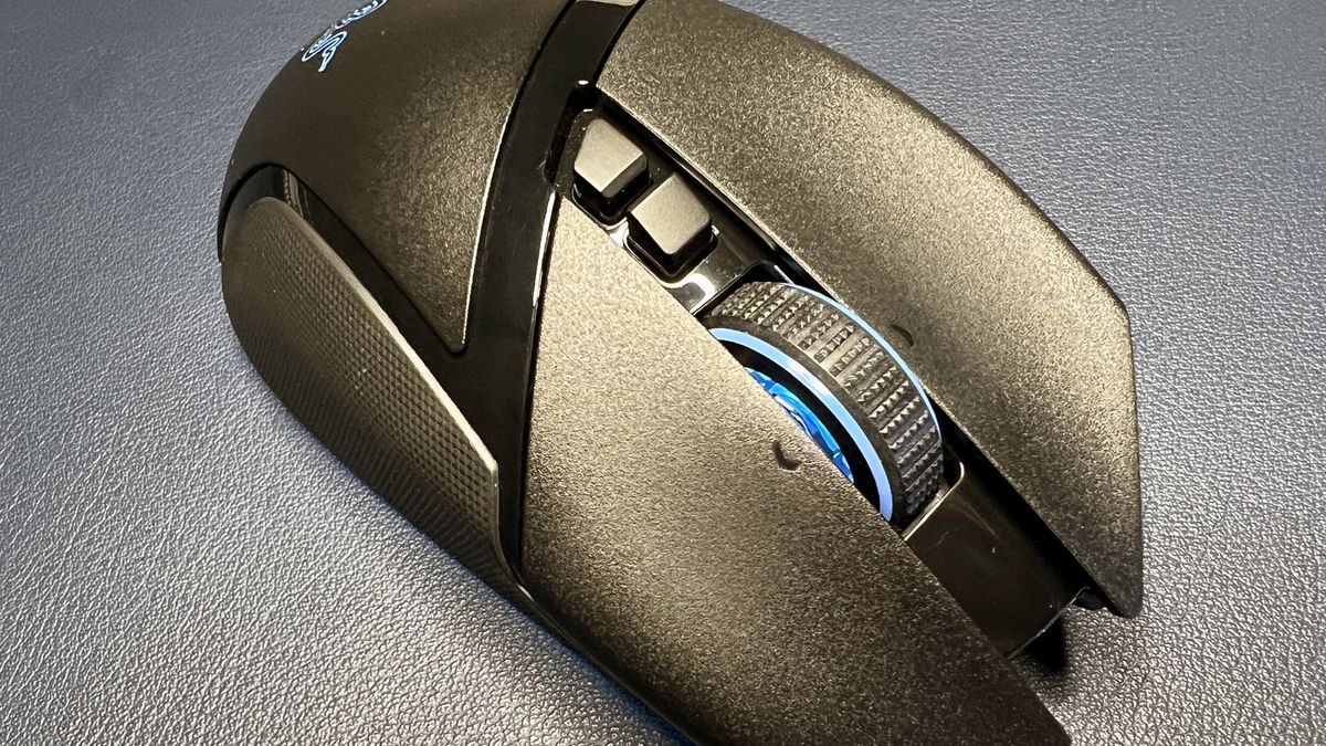 Razer Basilisk V3 Pro Review: Does It All, Wirelessly | Tom's Hardware