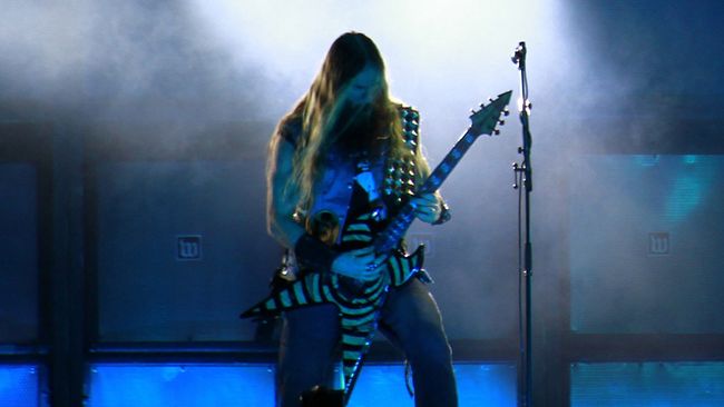 Zakk Wylde used a Guitar World buyer’s guide to help him assemble his ...