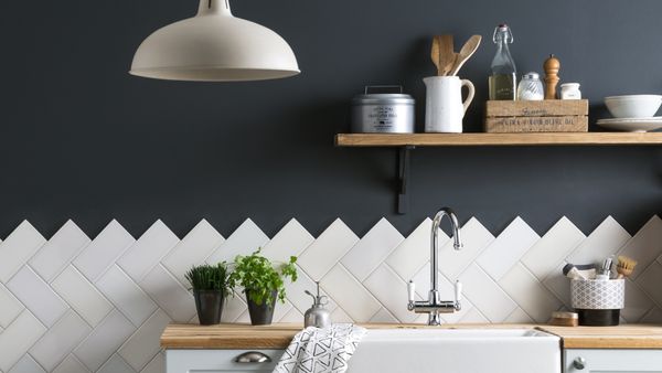 Painting tiles: expert DIY advice on how to paint tiles | Real Homes