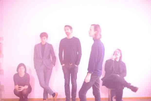 Fanfarlo Embark for US Tour, Release Acoustic Video | Guitar World