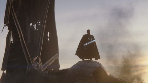 Darksaber explained: The story behind the dangerous Star Wars weapon ...