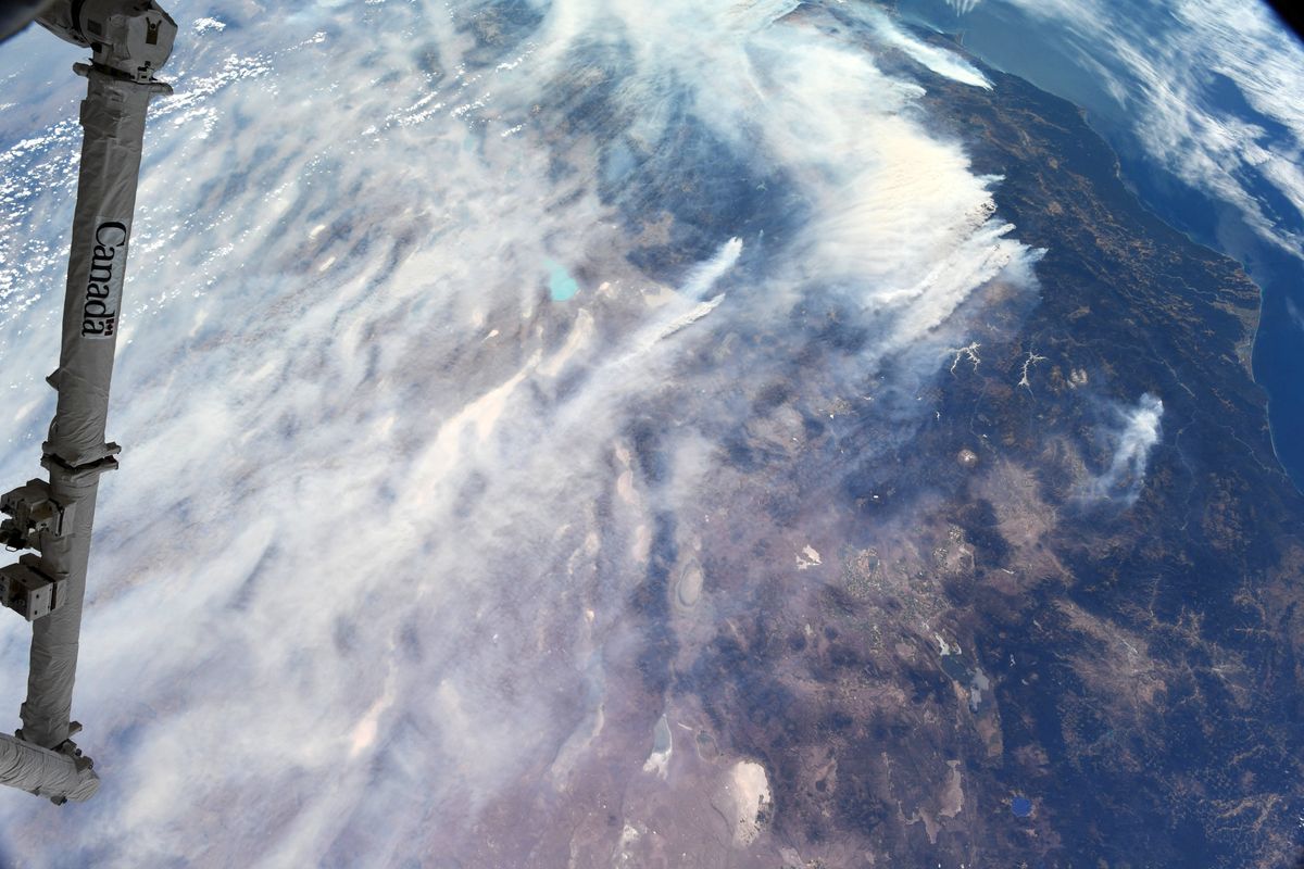 Astronaut spots California wildfires from space, sends 'thoughts and ...