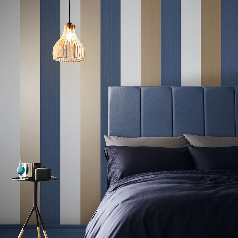 The striped wallpaper trick designers use to make a space feel bigger ...