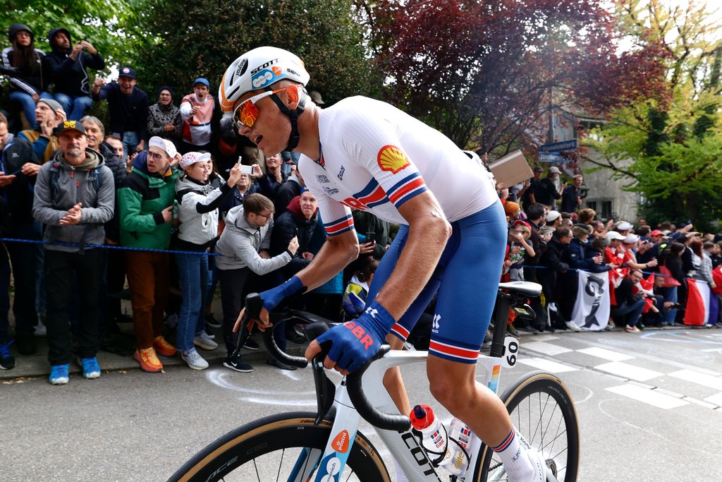 'I was pushing but I couldn't feel my legs' - GB's Oscar Onley on his ...