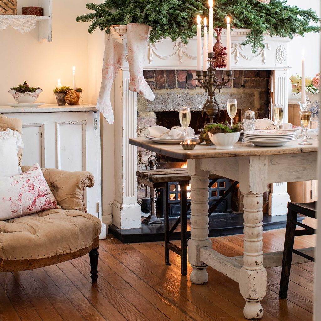 It's a very vintage Christmas in this 1930s semi | Ideal Home
