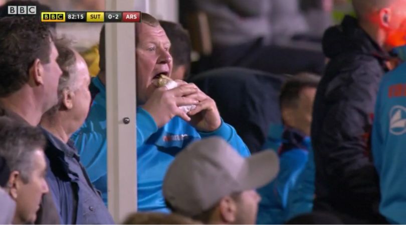Video: Sutton's Wayne Shaw eats pie during Arsenal match | FourFourTwo