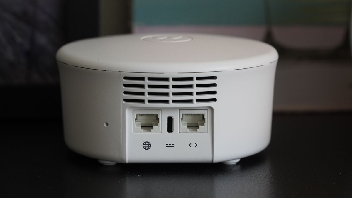 Motorola Q11 Wi-Fi 6 mesh system review: Not quite good enough ...