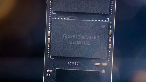 Acer Predator GM7000 SSD Review: A Familiar Drive | Tom's Hardware