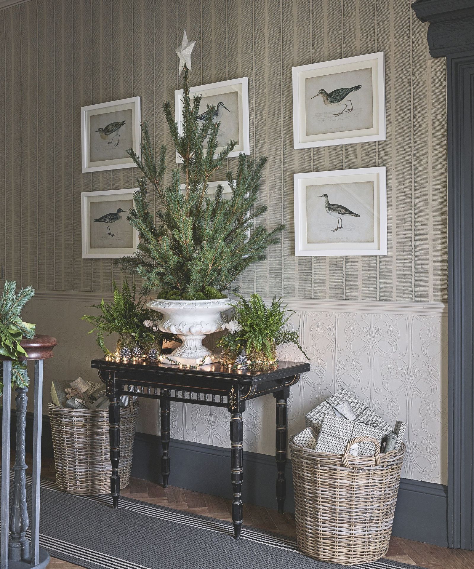 5 DIY Ways to Use Household Items to Store Fragile Decor Well | Homes ...