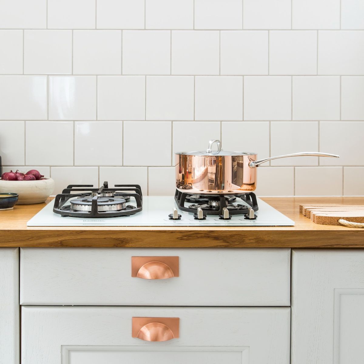 I've never heard of this pot lid hack and my mind is blown | Ideal Home