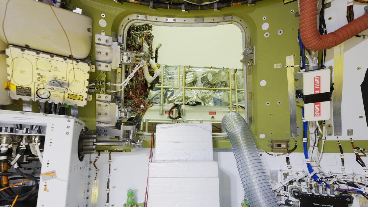 Peek inside NASA's Artemis 2 Orion moon capsule (photos) | Space