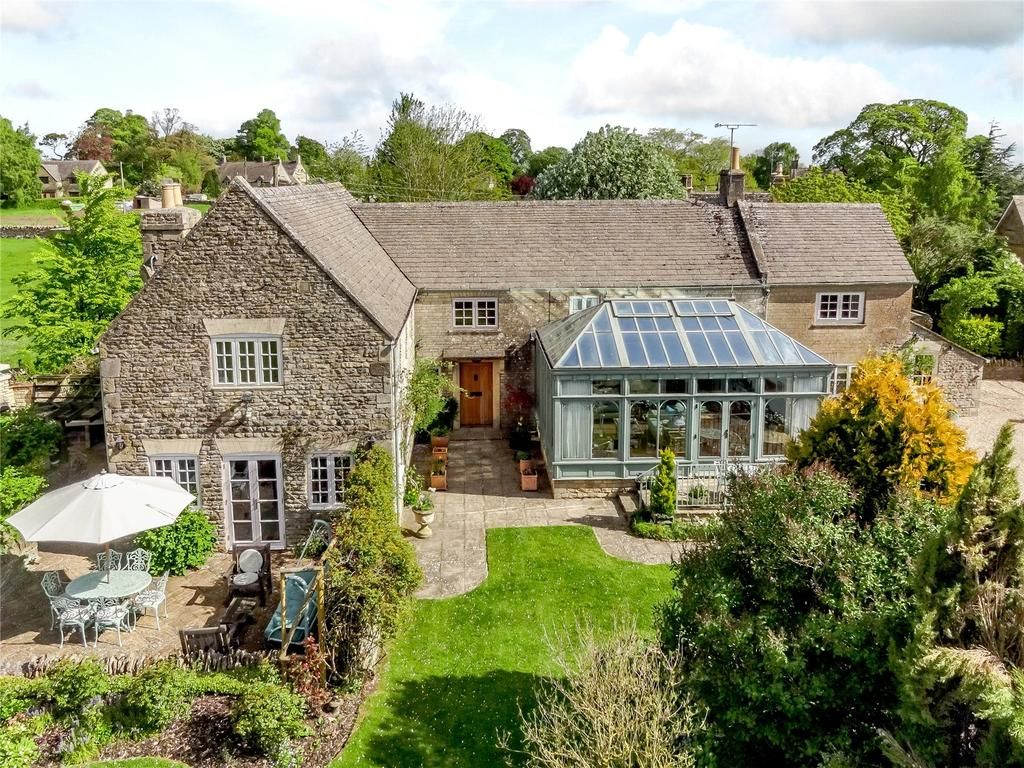 Six stunning Cotswolds houses, perfect for every type of outdoor ...