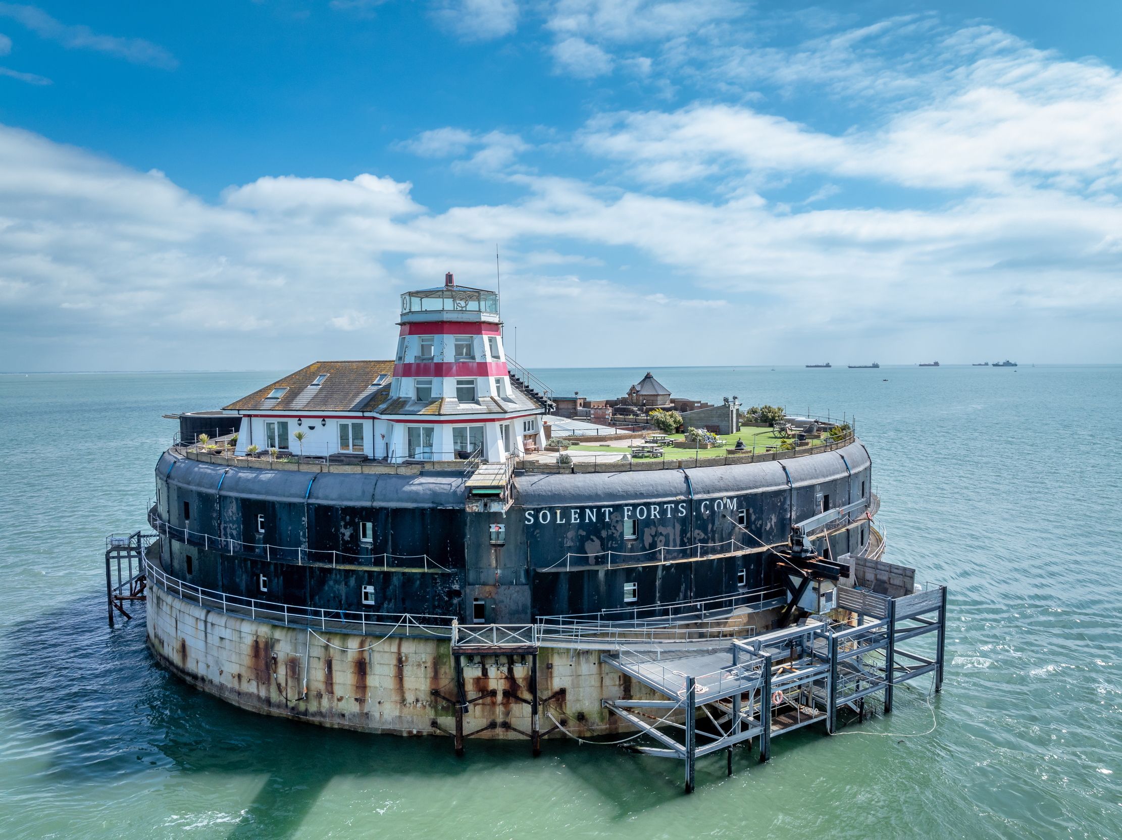 The £1m pair of Victorian sea forts for sale in the waters off Britain ...