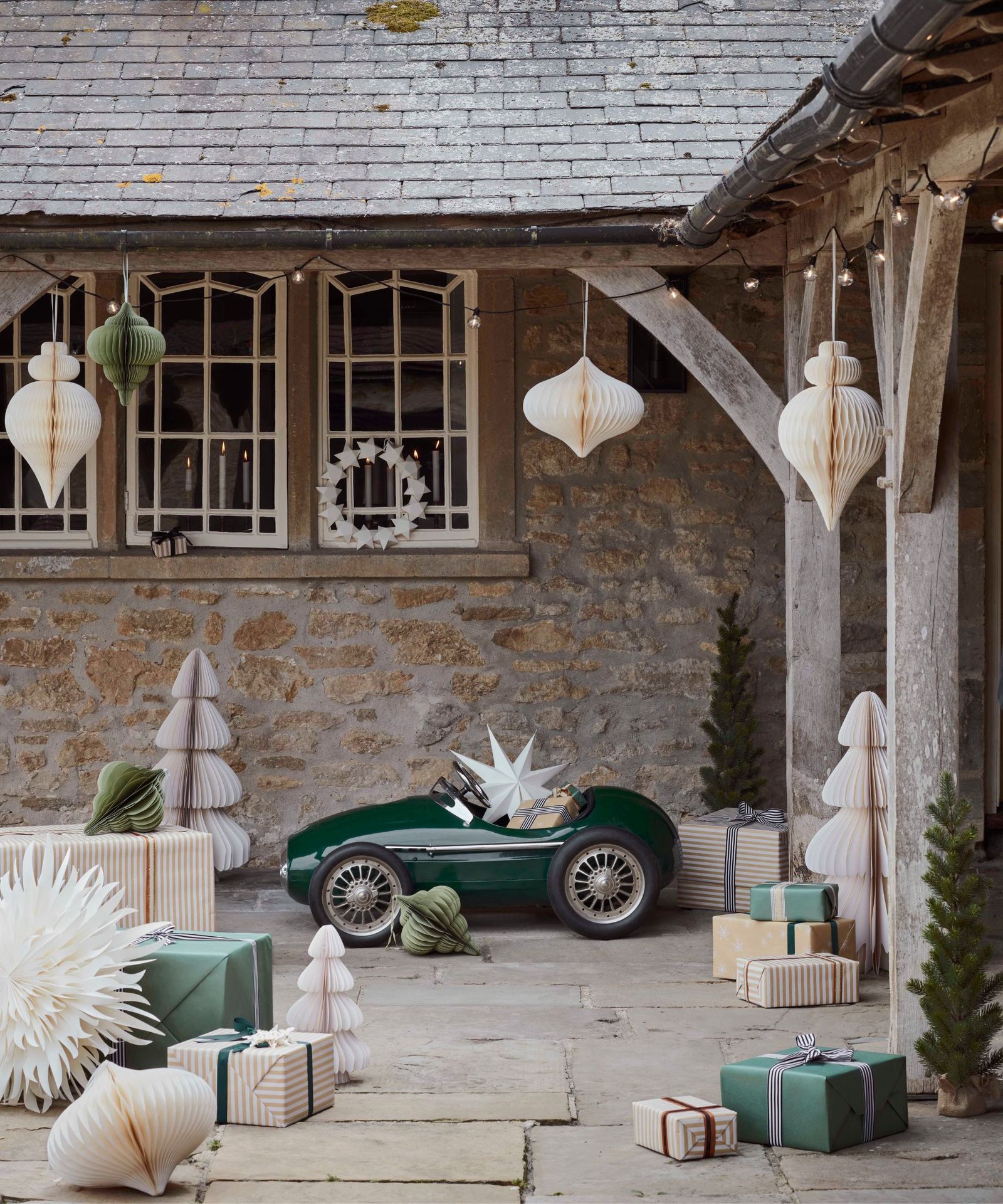 Christmas porch decor: 20 ideas to a festive welcome | Homes and Gardens