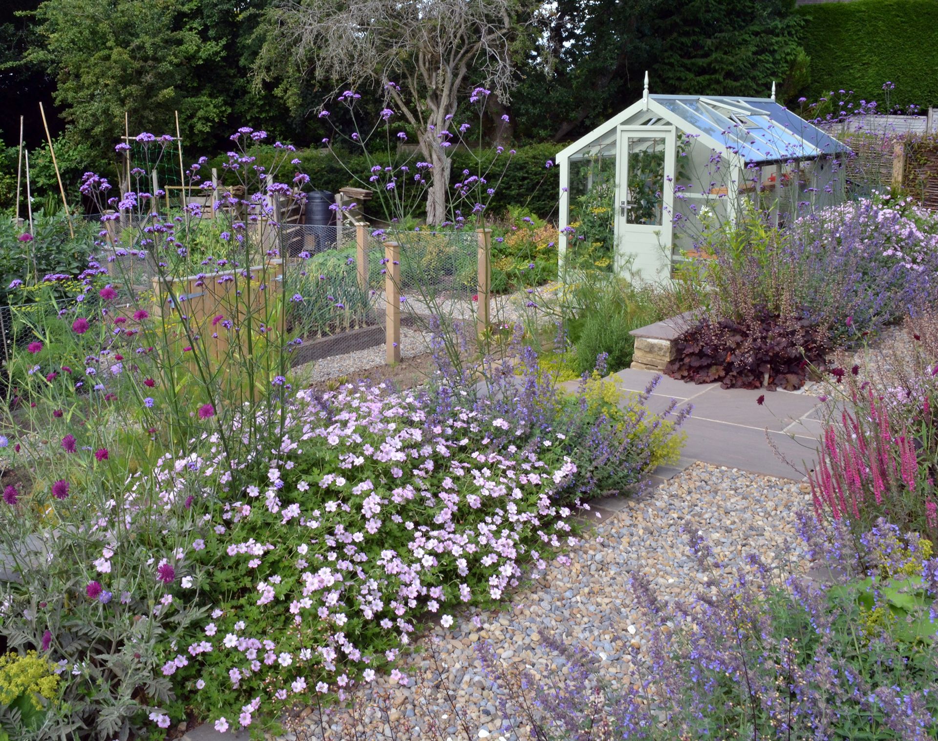 How to plant a cottage garden border | Homes and Gardens