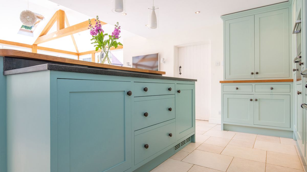 Cheap Kitchens: How to Create Your Dream Kitchen on a Budget | Homebuilding