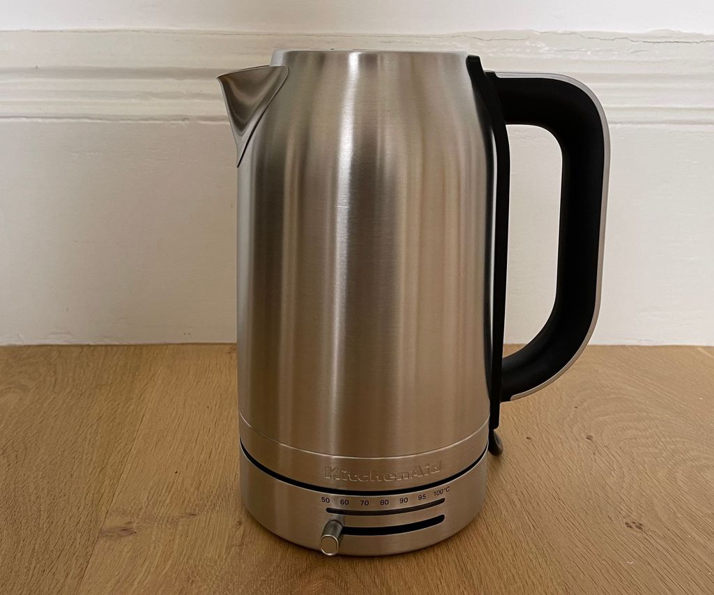 The affordable KitchenAid Electric kettle, reviewed by our experts ...