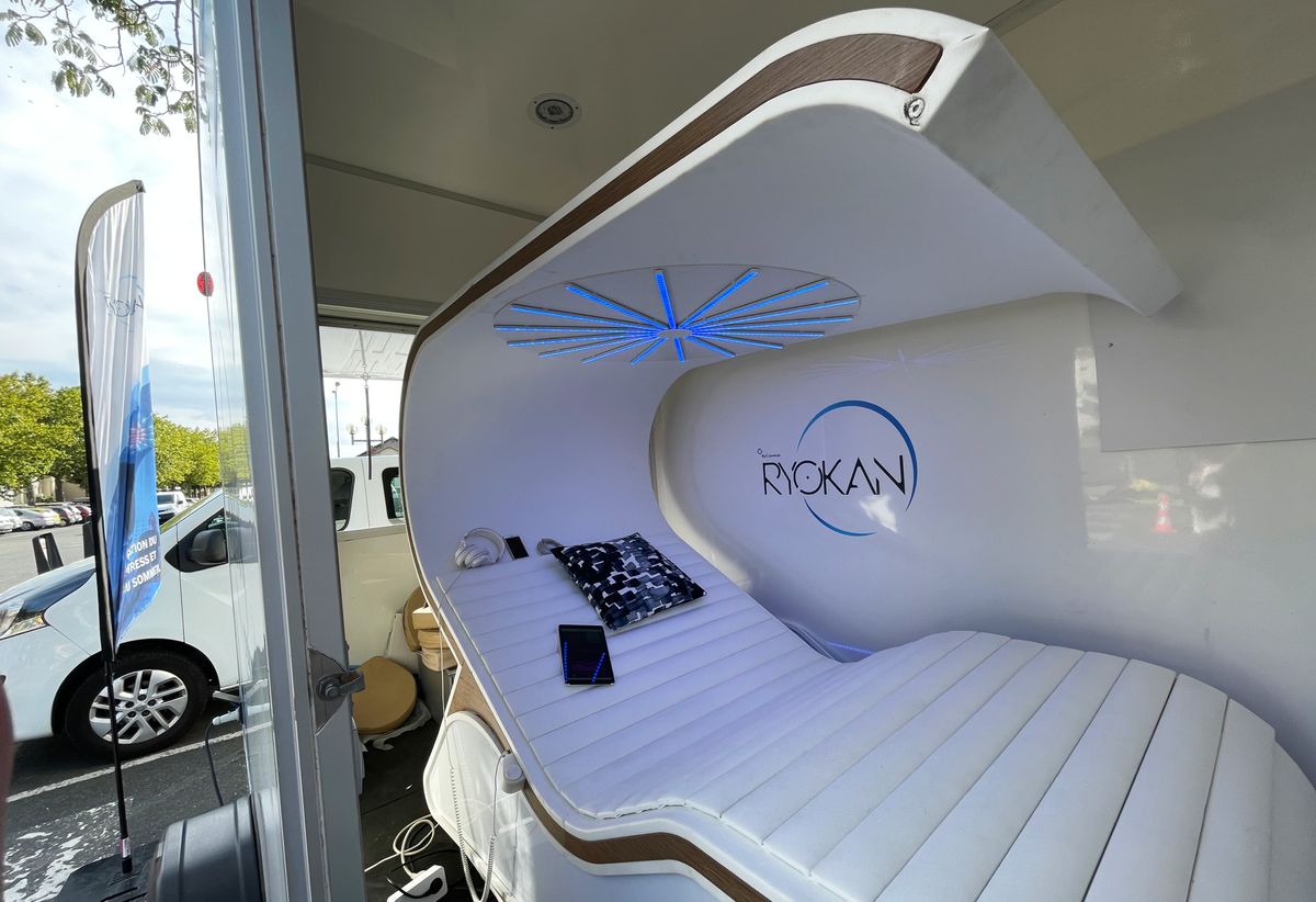 There’s a secret hypnosis chamber at the Tour de France Femmes for one ...