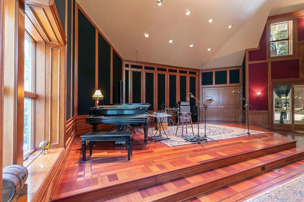 6 homes for musicians | The Week