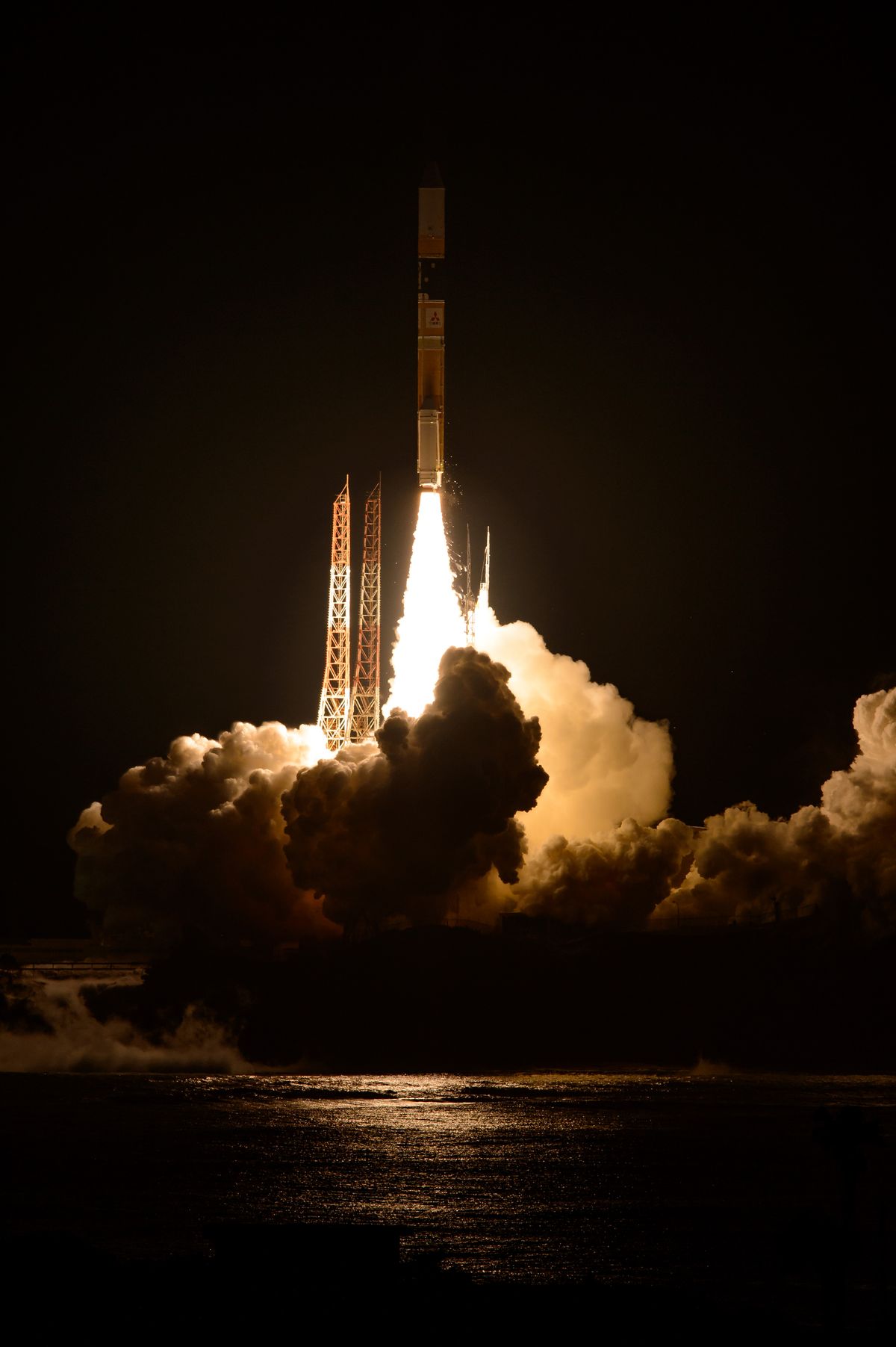 Launch Photos: NASA's GPM Satellite Soars on Japanese Rocket | Space