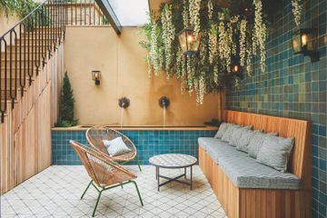 16 Courtyard Gardens Ideas to Maximize Your Small Space | Livingetc