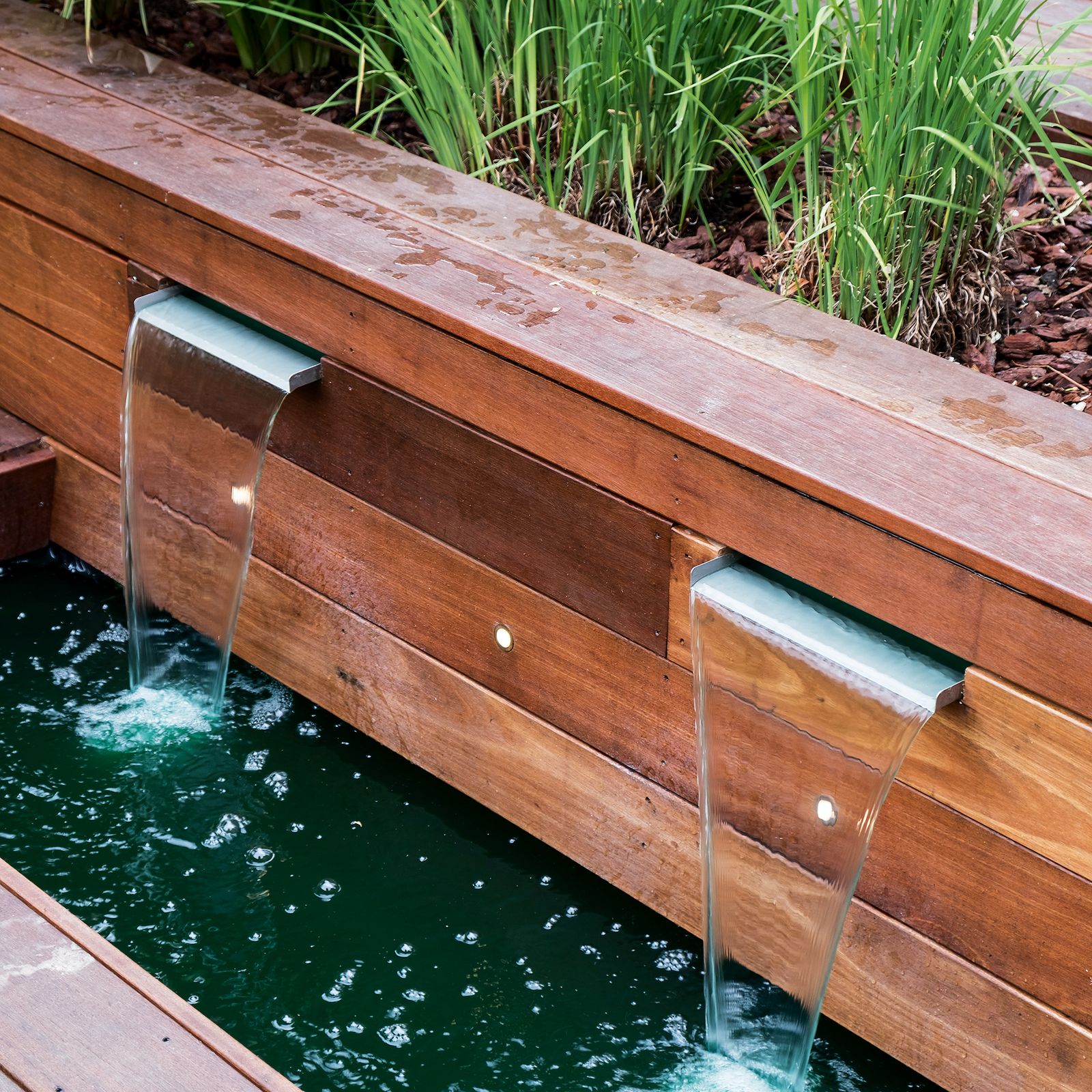 How to make your own garden water feature | Ideal Home