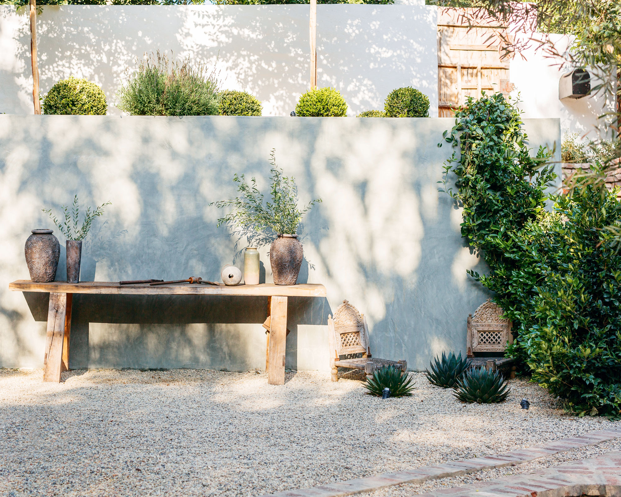 5 design tips we're copying from this Mediterranean-style garden ...