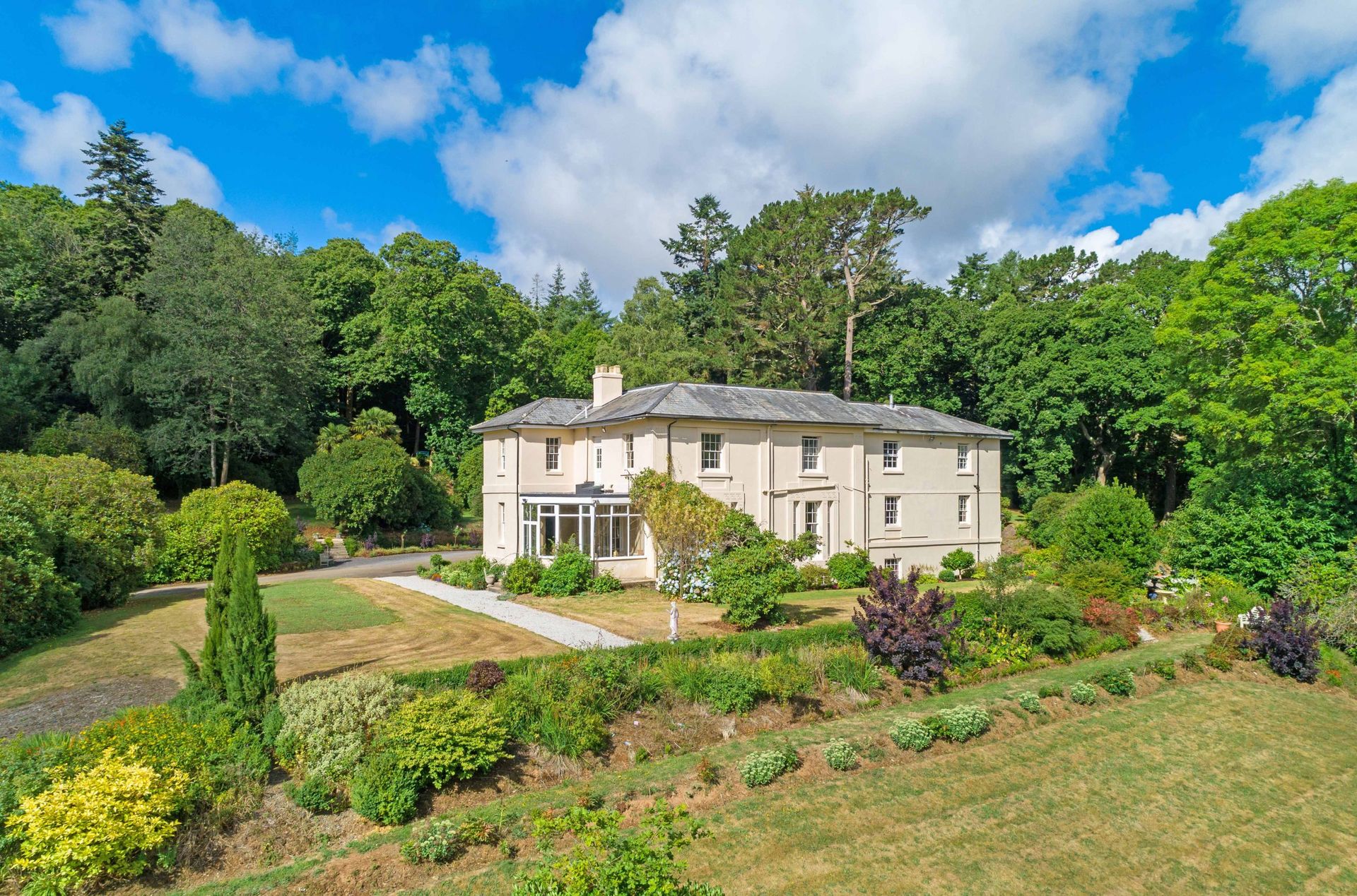 An elegant Georgian mansion in Cornwall set in 14 acres of blissful ...