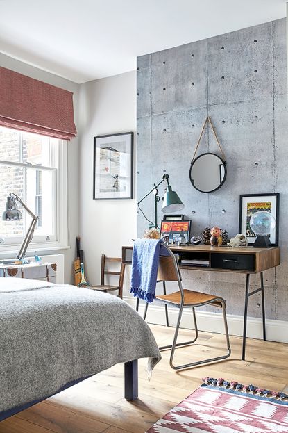 Bedroom layout ideas with desk: 12 ways to arrange your space | Homes ...