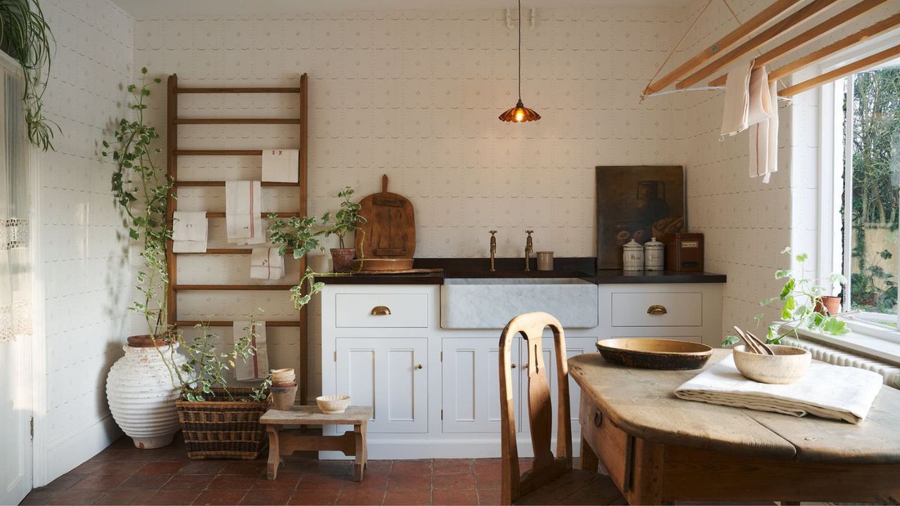 21 small cottage kitchen ideas for a charming, characterful design ...