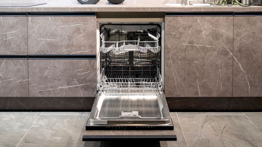 What is an integrated dishwasher? Pros and cons revealed | Homebuilding