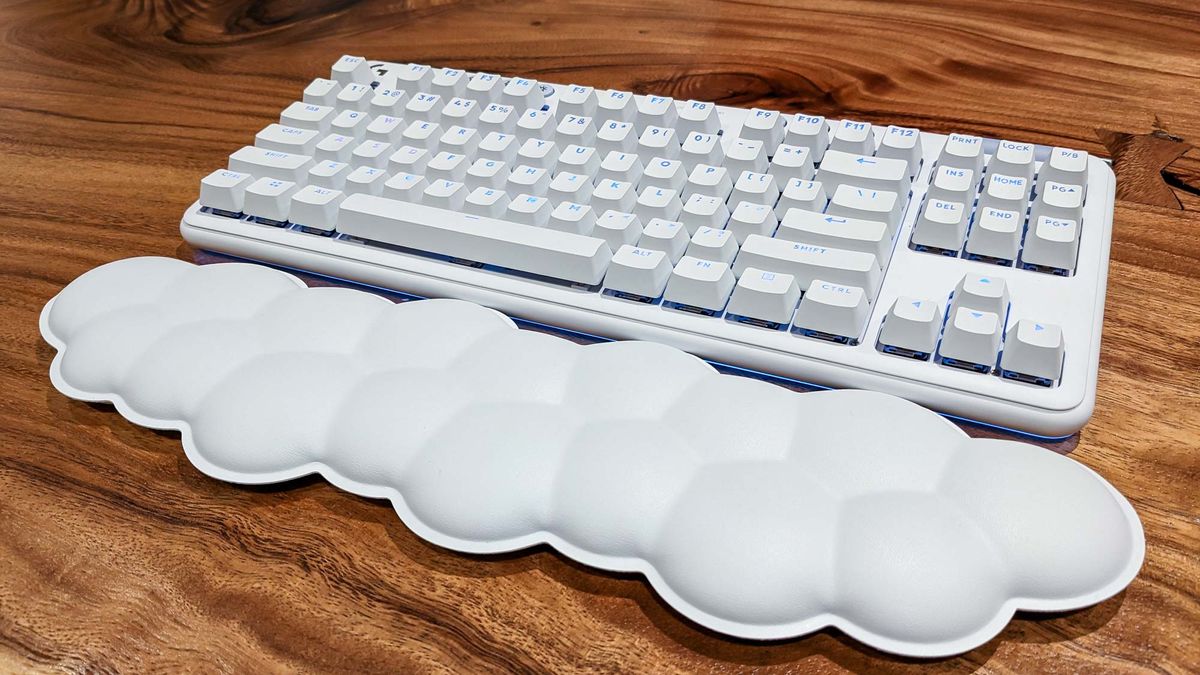 Logitech G715 Wireless Gaming Keyboard review | Tom's Guide
