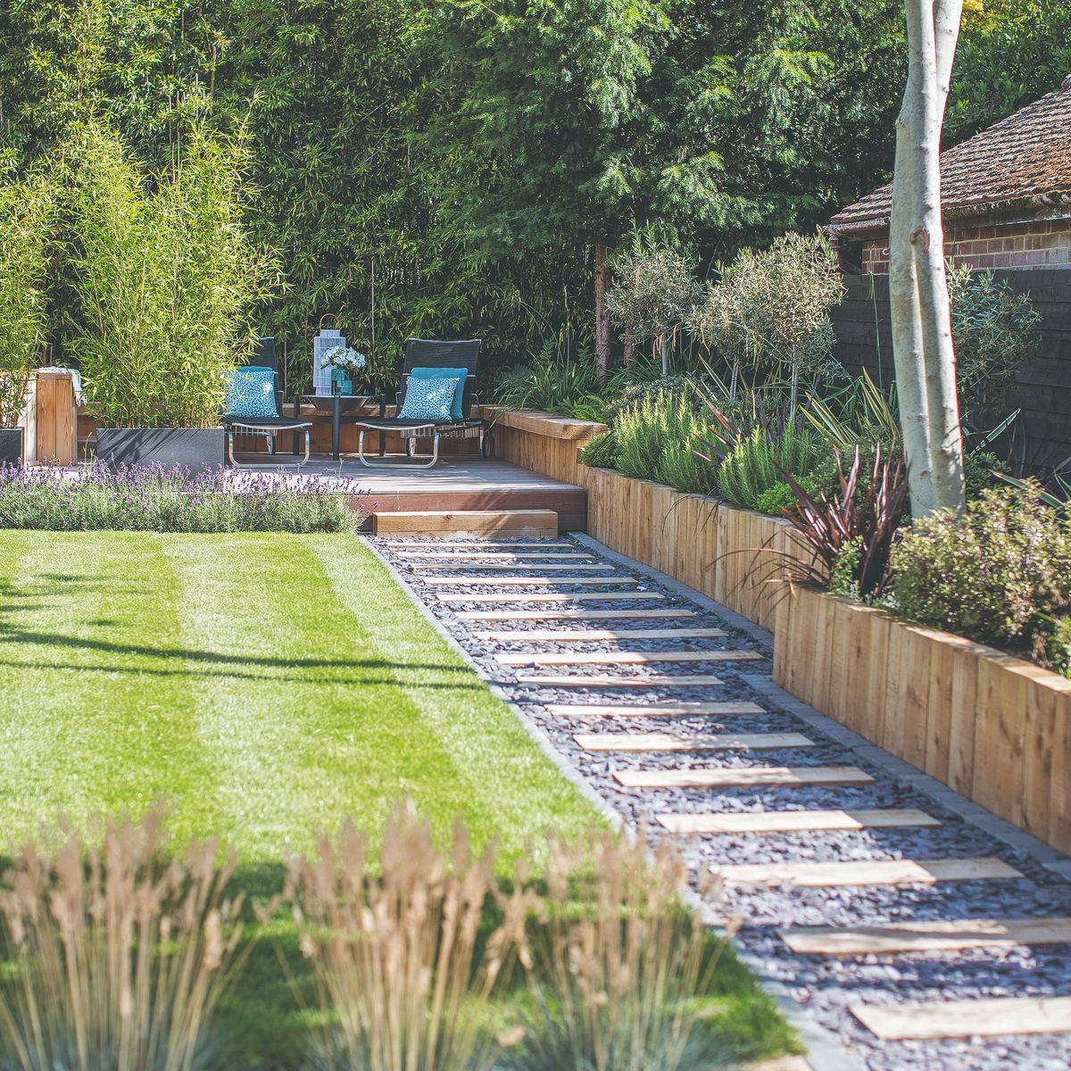 When to cut your lawn for the final time before winter | Ideal Home