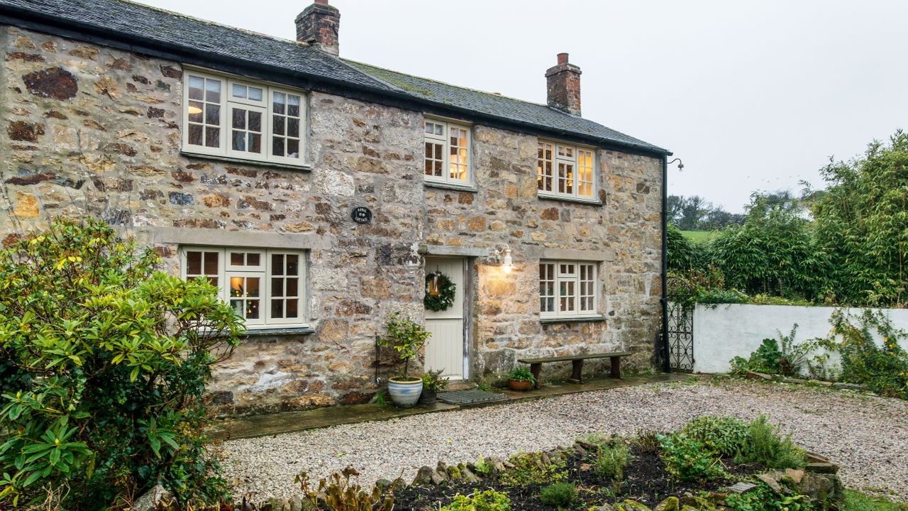 Christmas house: a restored Georgian stone cottage in Cornwall | Real Homes